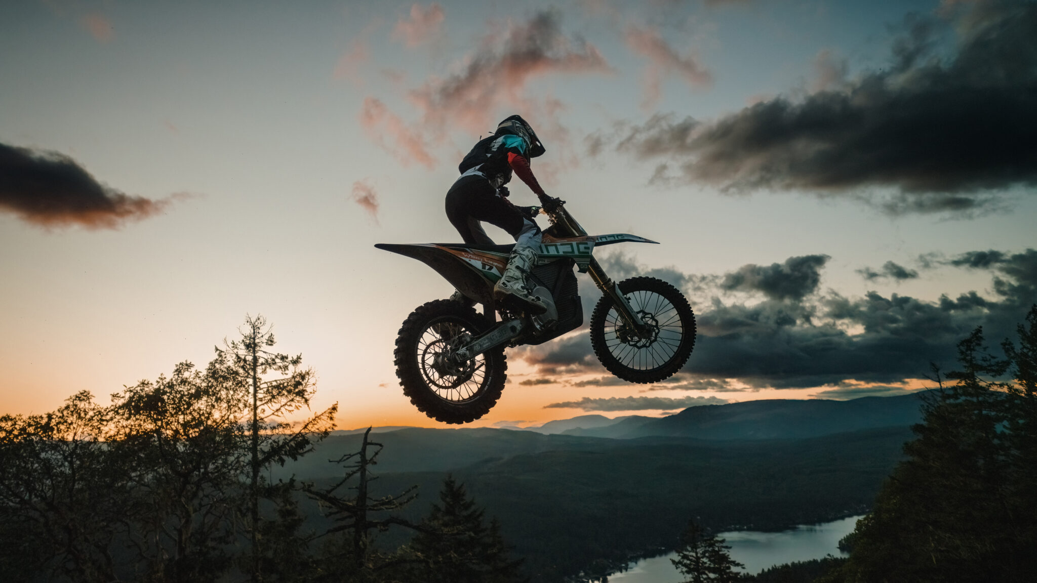 Inside America’s Hard Enduro Scene: Hard Enduro Burros! – Enduro Channel